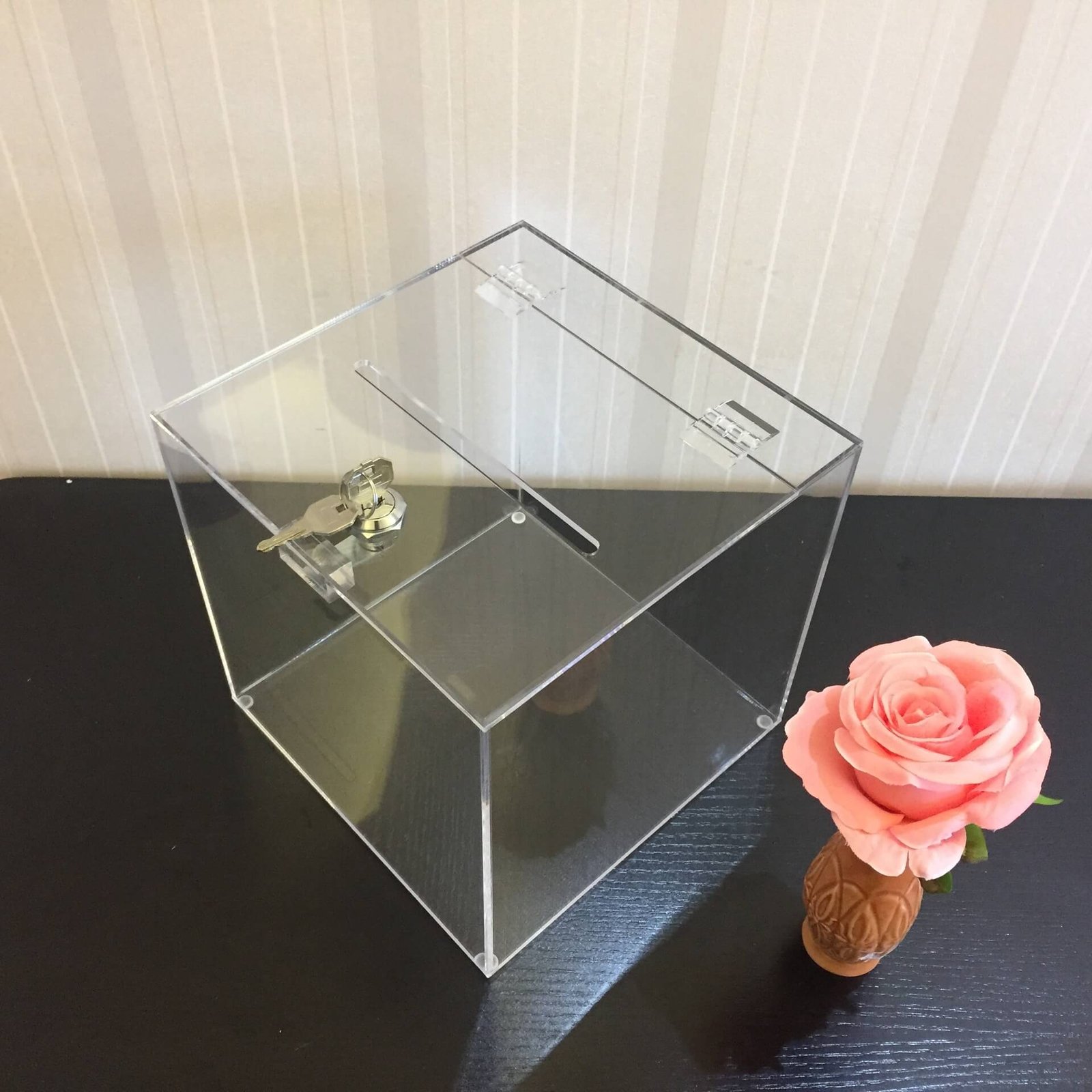 Acrylic 5-sided Box with Cam Lock Lid - Chinov Display