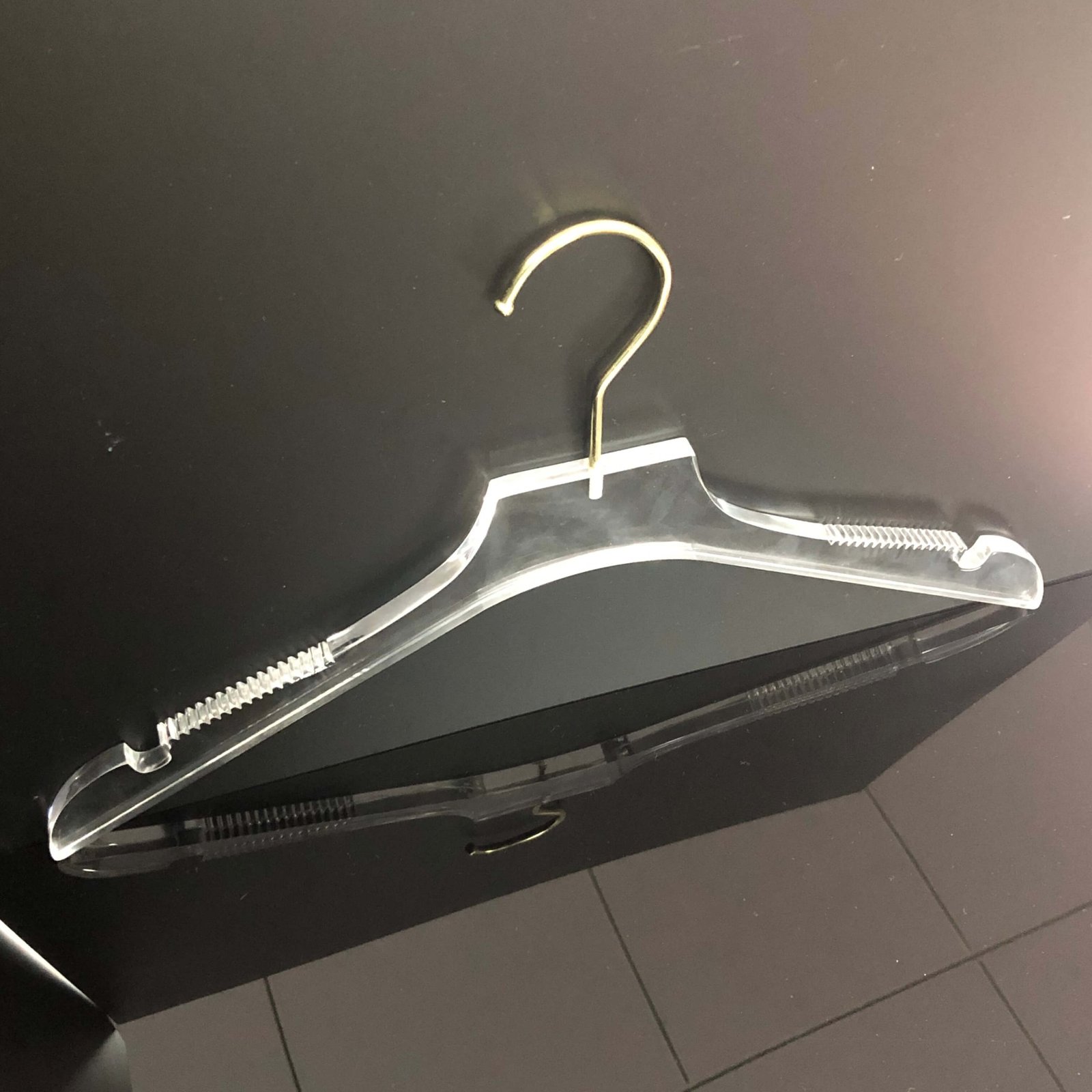 Acrylic Clothes Hanger Non-slip 38 cm Wide Square Top - Chinov Display