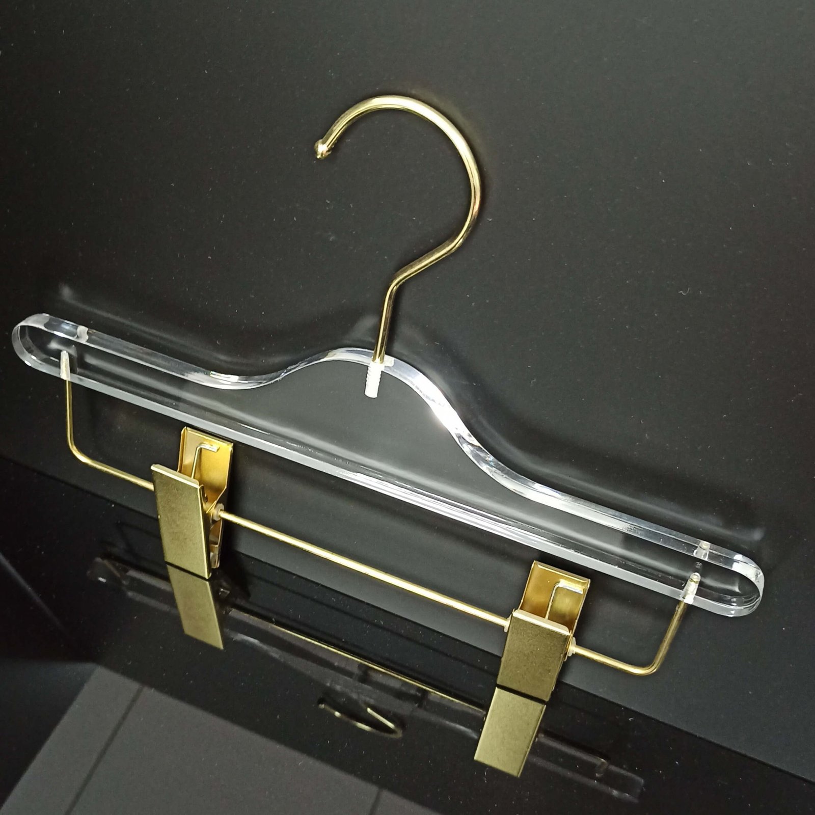 Acrylic Hanger with Drop-hanging Clips 28 cm Wide - Chinov Display