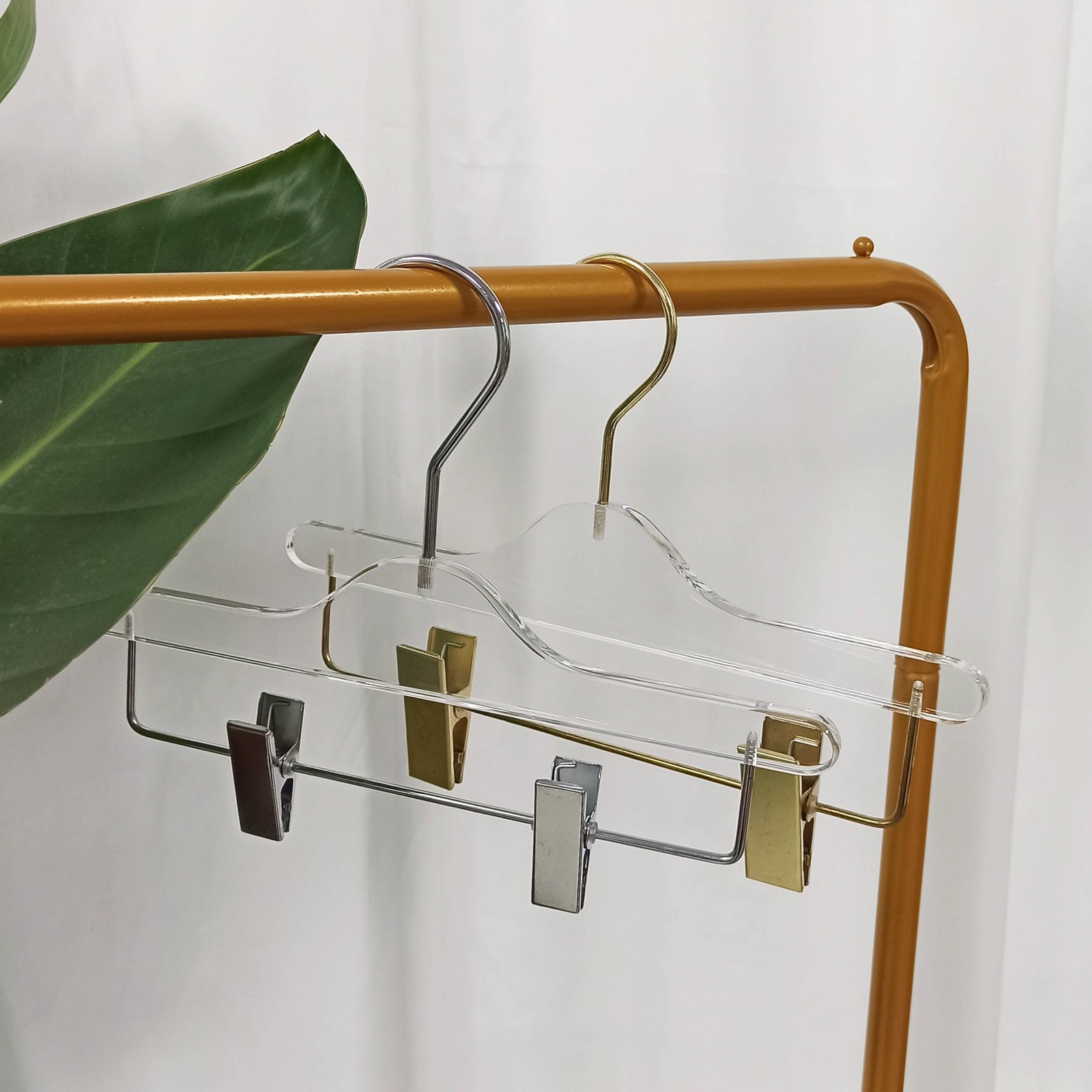 Acrylic Hanger with Drop-hanging Clips 28 cm Wide - Chinov Display